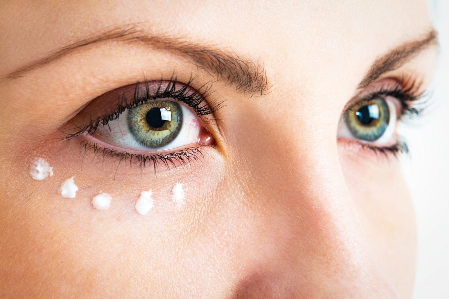 Cómo Cuidar El Contorno De Ojos Blog Esdor